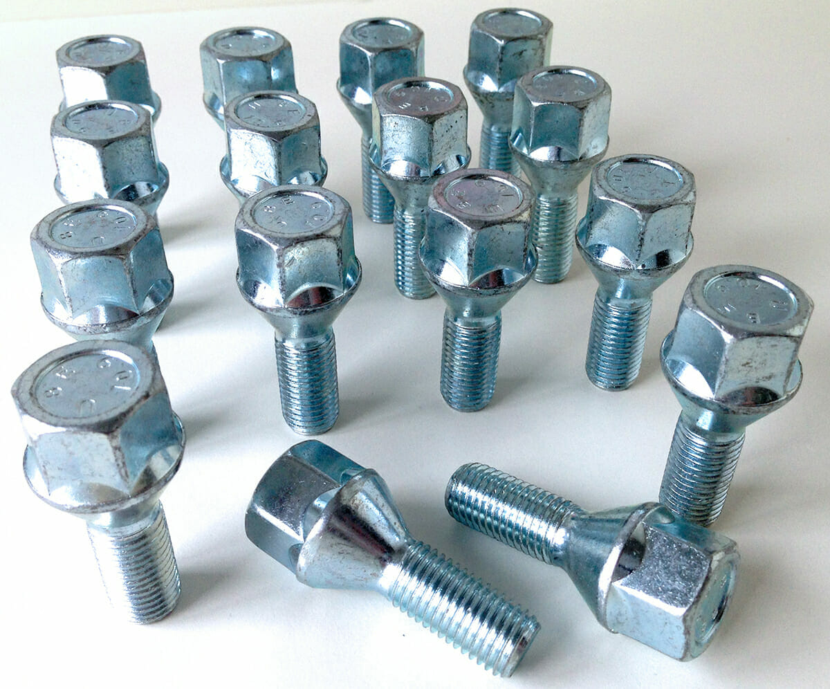 Set Of 16 X Alloy Wheel Bolts M12 X 1 5 26mm Thread 19mm Hex Spot